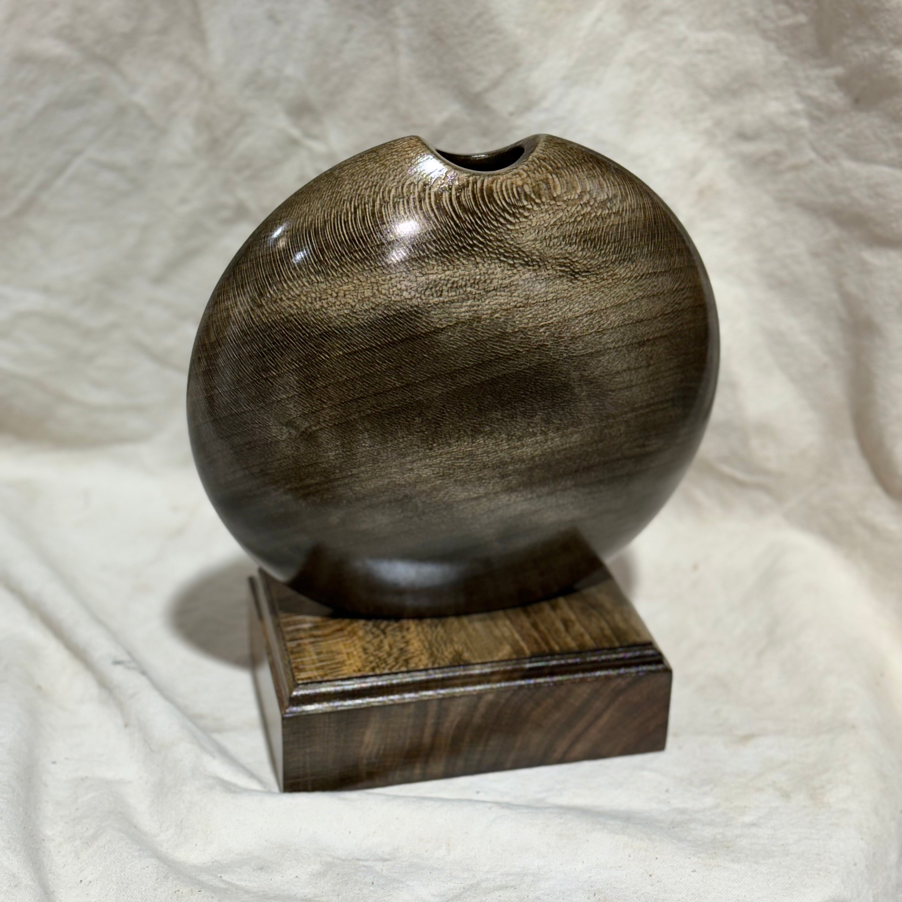 Sycamore Disc Vase with Weathered Gray finish and Fleck Pattern ...